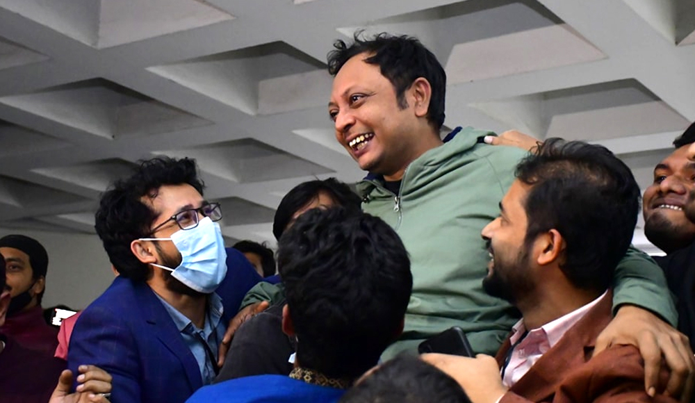 একই দিনে তিন ছবিতে যুক্ত অপু, ব্যস্ততাকে বললেন ‘আশীর্বাদ’! – চ্যানেল আই ...